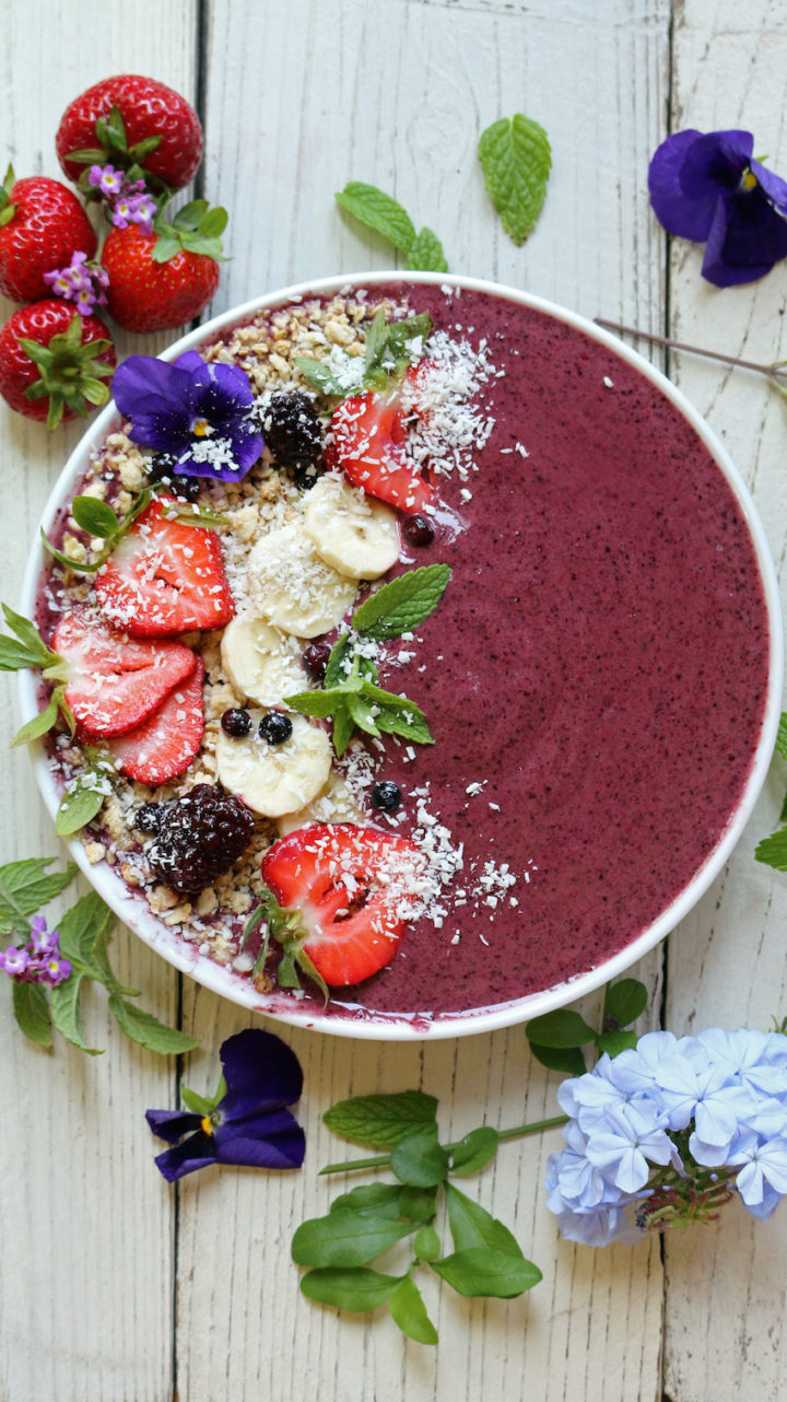 easy berry açaí bowl - Adoring Kitchen