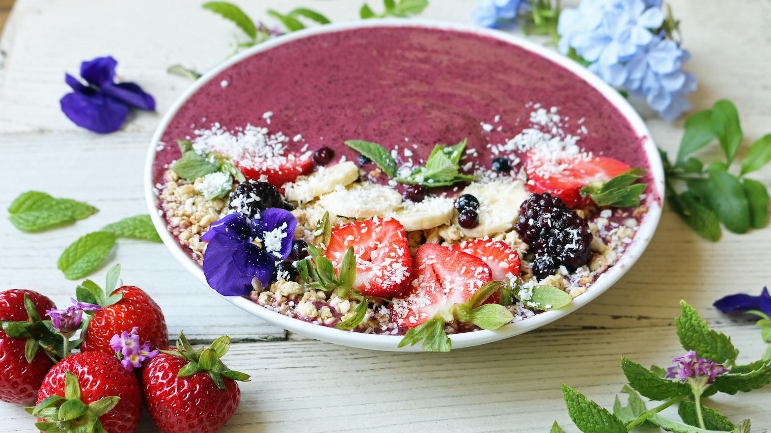 easy berry açaí bowl - Adoring Kitchen